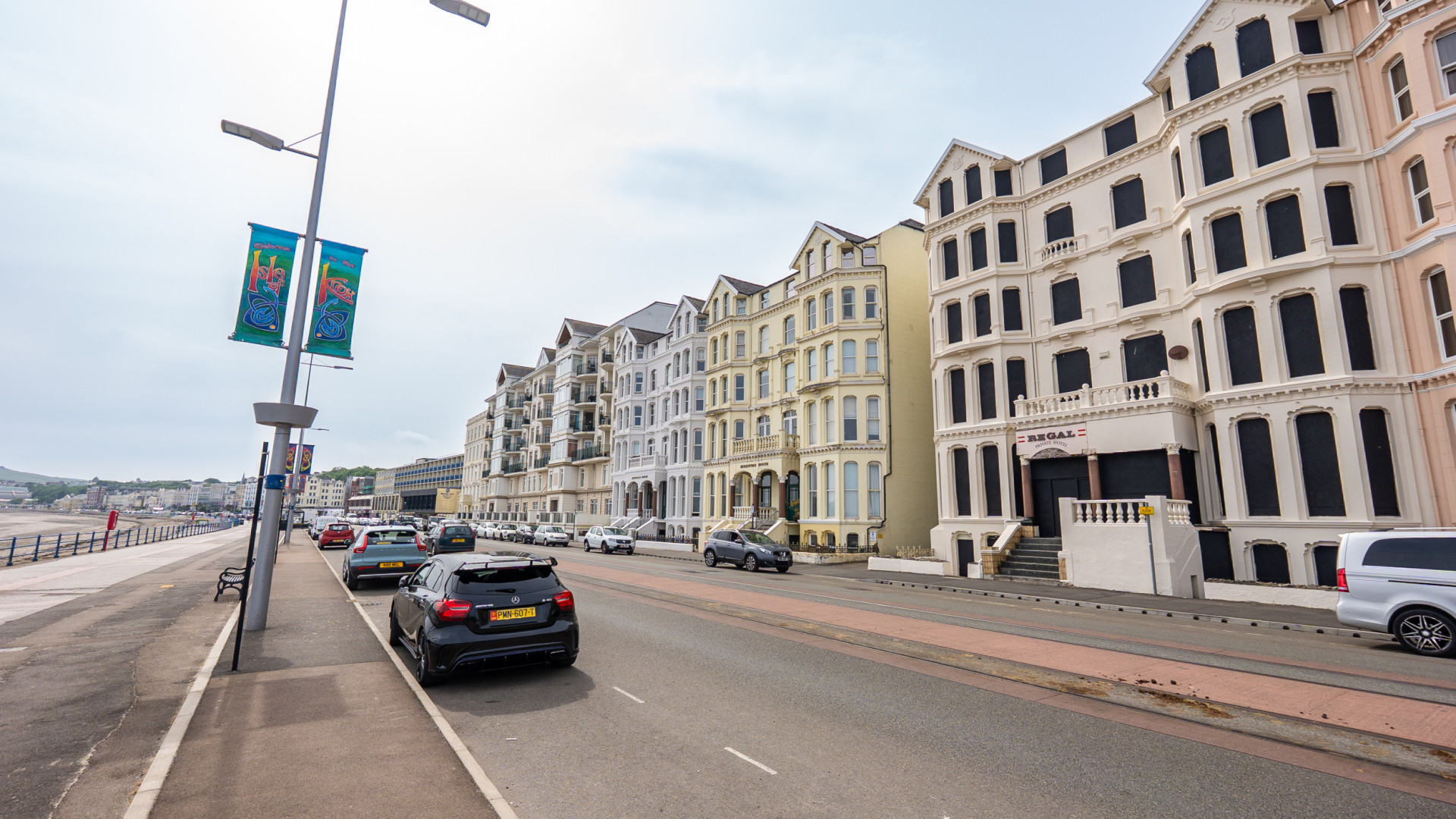 Cowley Groves - Apt. 8 Beresford House, 11-12 Palace Terrace, Queens Promenade, Douglas, IM2 4NE